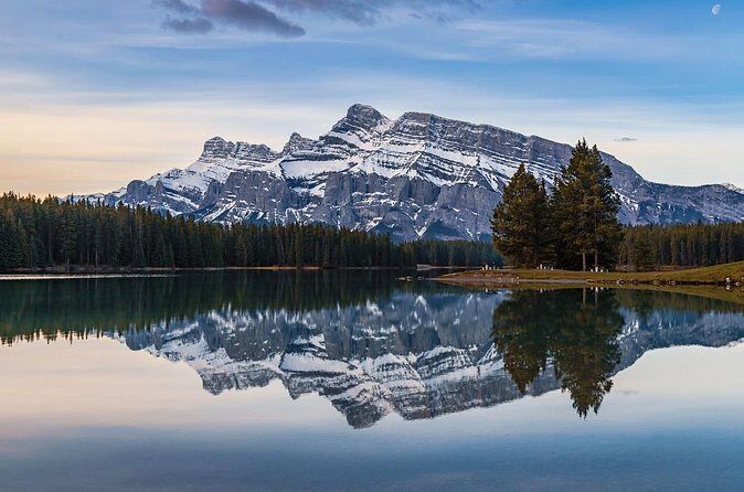 Day Tour Banff Town Gondola Two Jack and Minnewanka Lake - FAQ