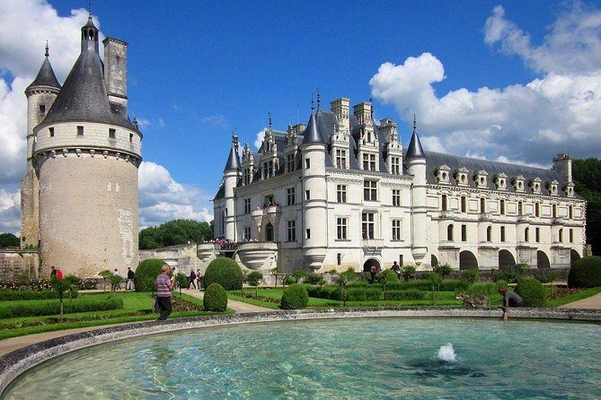 Day Tour of Chateaux of Chenonceau & Chambord from Tours/Amboise - Key Points