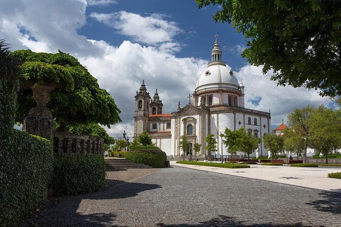 Day Trip Braga and Guimarães from Porto - FAQs