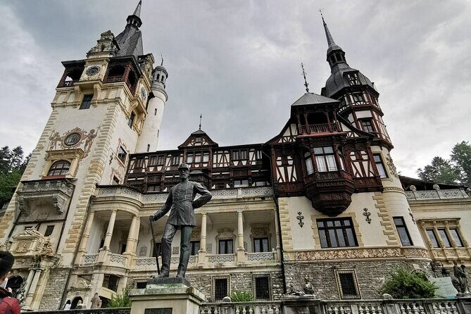 Day trip from Bucharest to Brasov, Peles & Dracula's Castle - Transport and Guides: Why They Matter