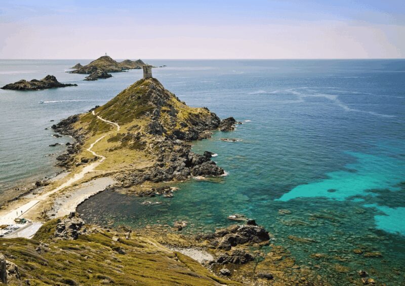 Day trip on a catamaran in the bay of ajaccio - Key Points