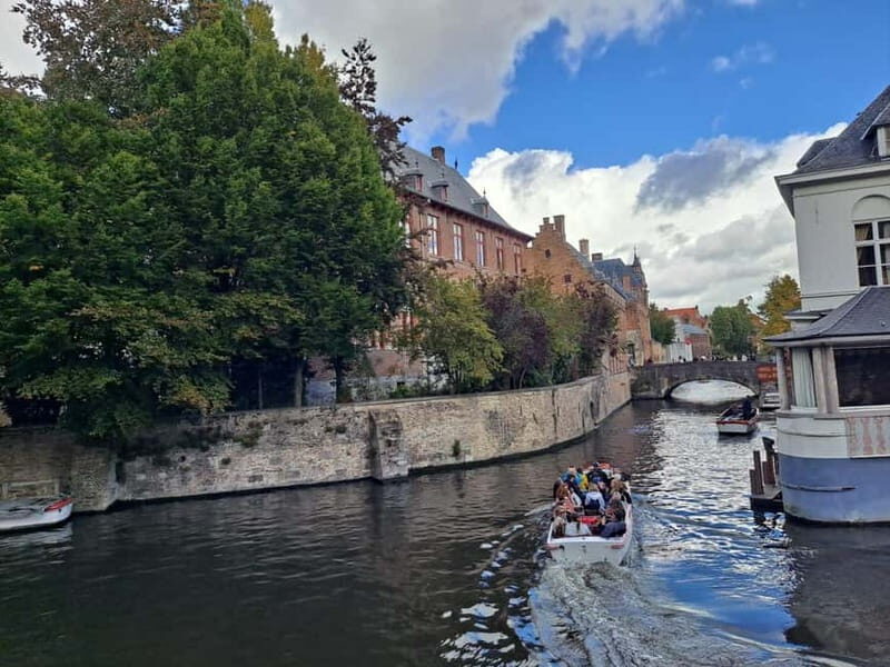 Day trip to Bruges from Paris with canal cruise - The Canal Cruise: A Scenic Highlight (April-November)