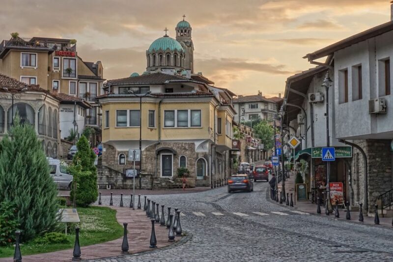 Day Trip to Bulgaria and Veliko Tarnovo from Bucharest - Highlights from Reviewers: Authentic Insights