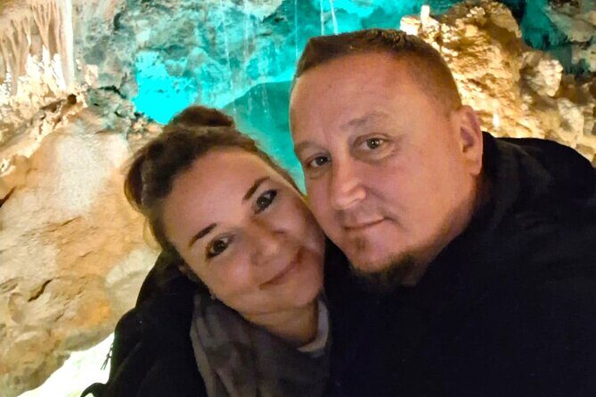 Day trip to Fátima Miradaire Caves Óbidos village and Castle - Key Points