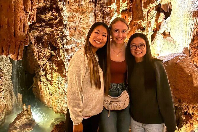 Day trip to Fátima Miradaire Caves Óbidos village and Castle - FAQs