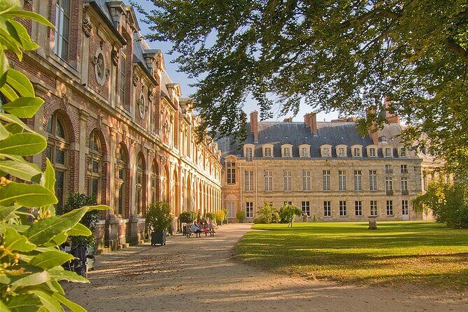 Day Trip to Fontainebleau : Horse Riding, Gastronomy and Castle - An In-Depth Look at the Fontainebleau Day Trip Experience