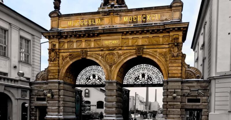 Day trip to Pilsner Urquell brewery and Bohemian glassworks - Key Points