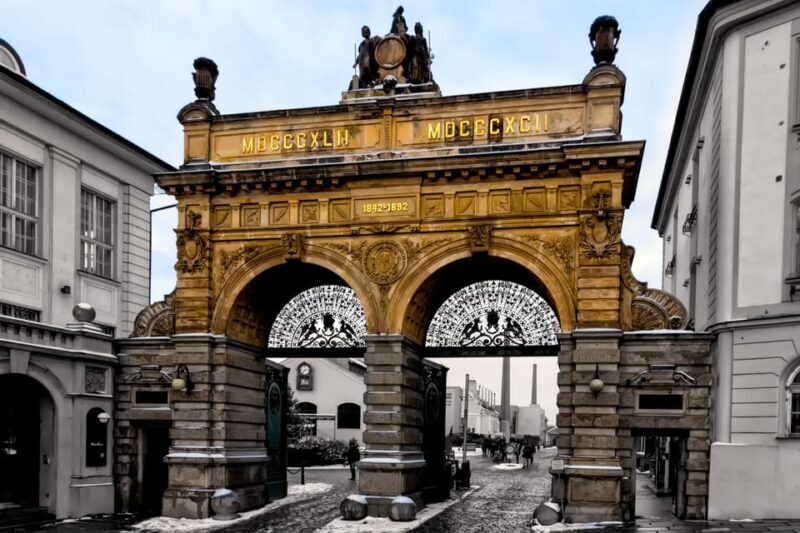 Day trip to Pilsner Urquell brewery and Bohemian glassworks - An In-Depth Look at the Tour Experience