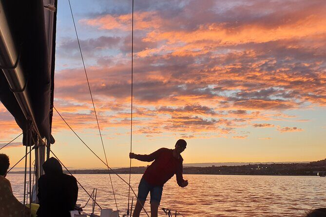 Daytime/Lisbon Sunset Boat with history and wine (small group) - Who Will Love This Tour?