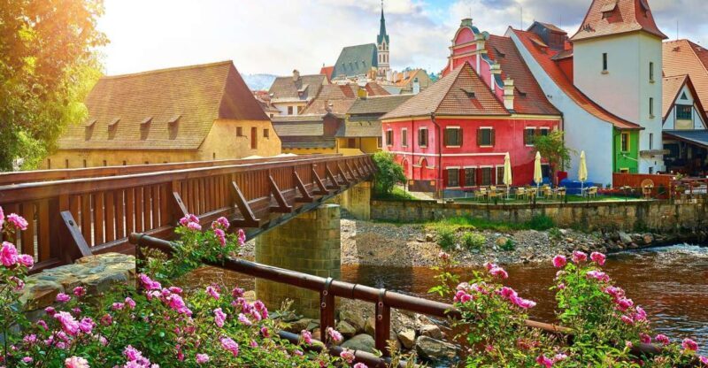Daytrip from Prague to eský Krumlov via Hluboká - Practical Details & Tips