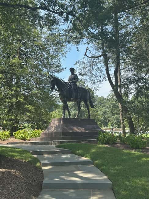 DC: Arlington Cemetery Walking Tour & Changing of the Guard - Who’s This Tour Best For?