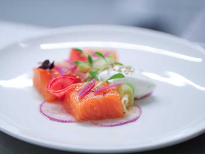 Déjeuner-croisière de 2h sur le lac dAnnecy  Le Libellule - Key Points