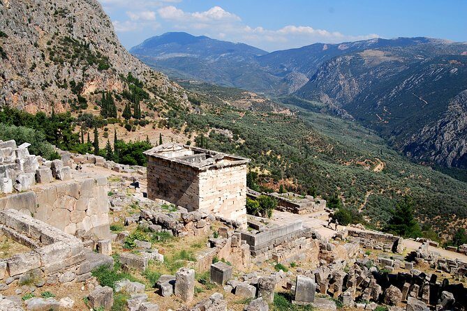 Delphi and Meteora Two Days Tour from Athens - Who Is This Tour Best For?