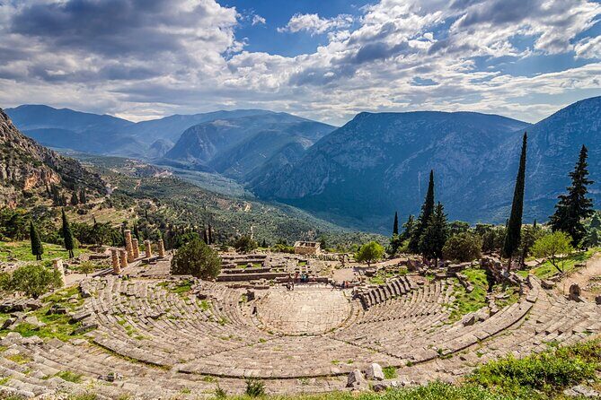 Delphi full day V.R audio guided tour with entry ticket - What Makes This Tour Stand Out?