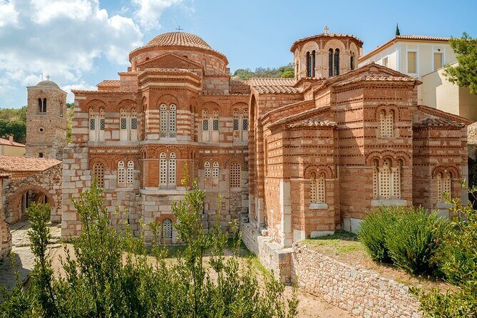 Delphi, Hosios Loukas Monastery full day private tour from Athens - FAQ