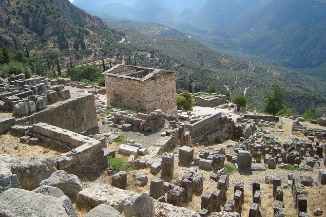 Delphi, Itea, Galaxidi full day private tour from Athens - In-Depth Review of the Experience