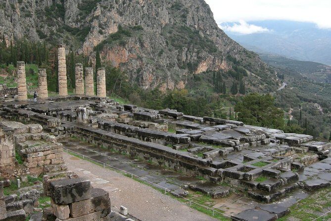 Delphi with Professional English Guide and Transportation - An In-Depth Look at the Delphi Day Tour