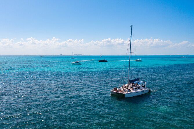 Deluxe Catamaran to Isla Mujeres with Open Bar from Cancun - The Experience: A Deep Dive into the Itinerary