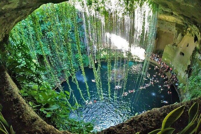 Deluxe Chichen Itza & 2 Cenotes! Round Transportation From Cancun - Dive into the Highlights of the Deluxe Chichen Itza & 2 Cenotes Tour from Cancun
