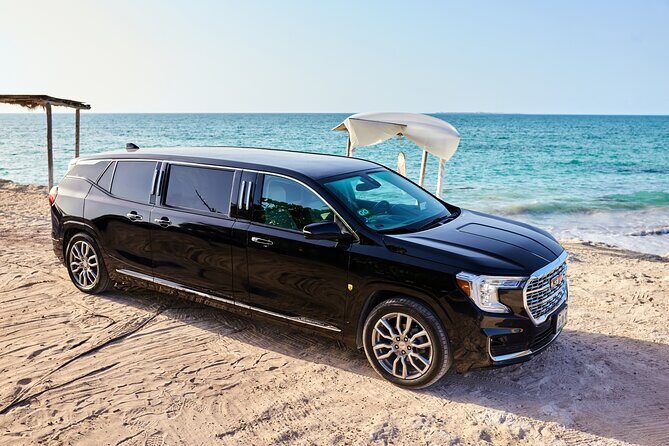 Deluxe GMC Limousine from Cancun Airport to Puerto Morelos - The Experience in Detail