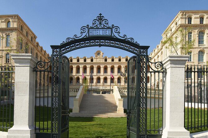 Deluxe Marseille Tour from Cruise Port including Aix-en-Provence - Key Points