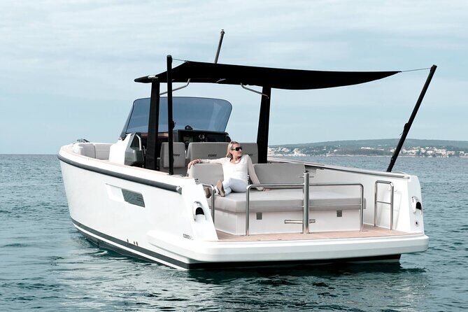 Deluxe Private Boats - 36 ft Fjord - An In-Depth Look at the Tour Experience