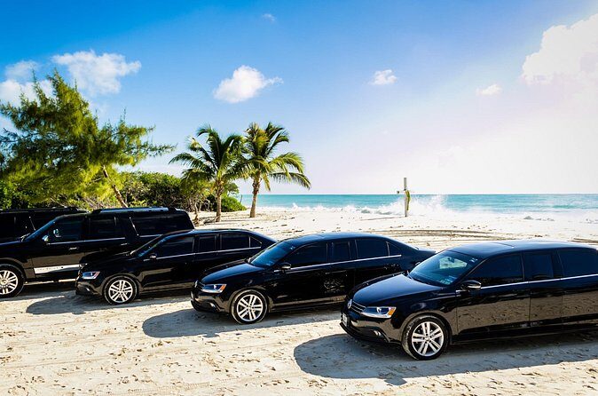 Departure by Luxury Sedan From Playa del Carmen to Cancun Airport - FAQ