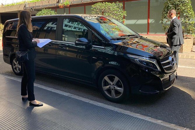 Departure from Central London to Heathrow Airport by Luxury Van - The Downsides: What to Keep in Mind