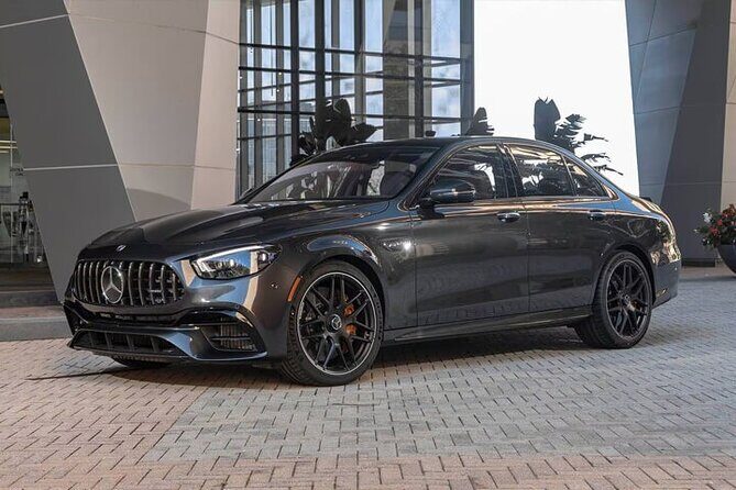 Departure from Piazzale Roma to Venice Airport VCE by Sedan - The Practicalities for a Smooth Transfer