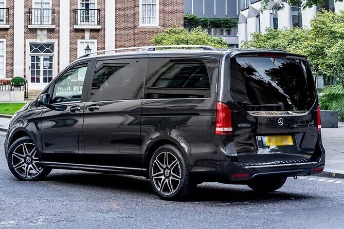 Departure Private Transfer Auckland City to Auckland Airport AKL by Luxury Van - A Detailed Look at the Auckland City to Airport Luxury Van Transfer