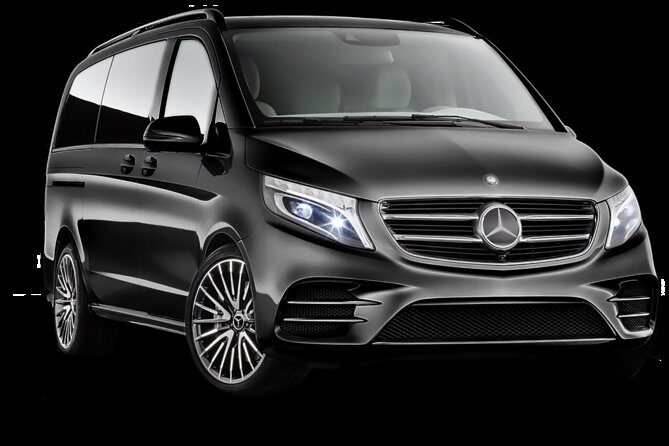 Departure Private Transfer: Barcelona City to Barcelona Airport - The Driver Experience: Professionalism Meets Personal Touch