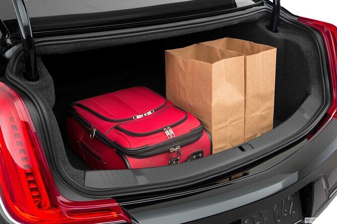 Departure Private Transfer Vancouver to YVR Airport or Cruise Port- Business Car - Why Choose This Private Transfer?