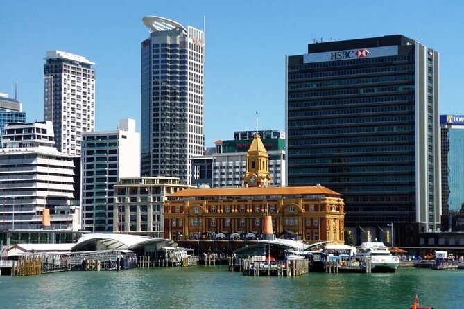 Departure Transfer: Auckland to Airport AKL by Luxury Van - The Value of a Private Luxury Transfer