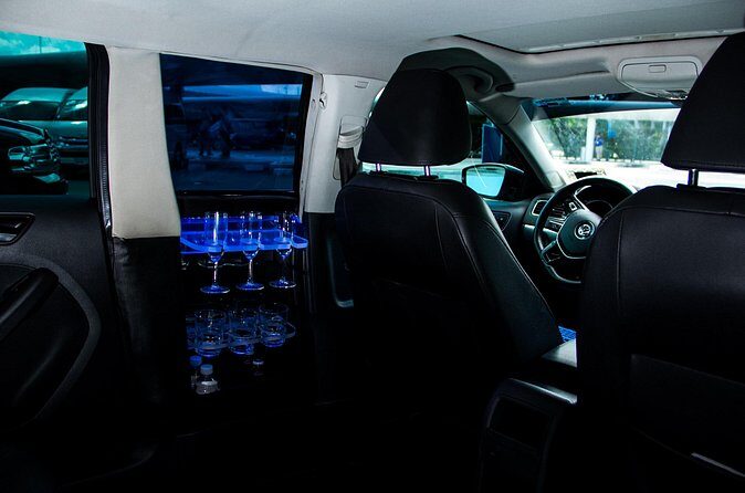 Departures in Luxury Sedan from Akumal to Cancun Airport - The Connection to Other Experiences