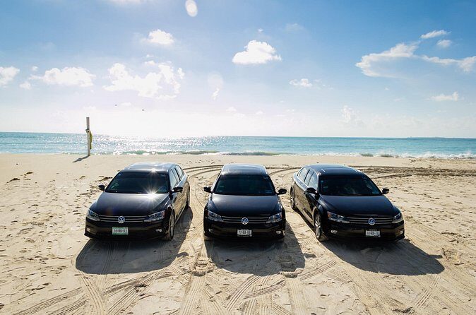 Departures in Luxury Sedan from Tulum to Cancun Airport - Punctuality and Service Quality