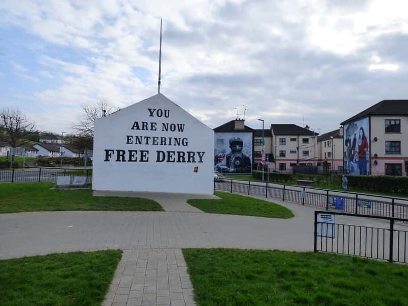 Derry: Bloody Sunday and Bogside Murals Walking Tour - Value for Money