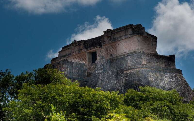Desde Merida: Uxmal and Hacienda Mucuyché Full-Day Tour - Detailed Breakdown of the Experience