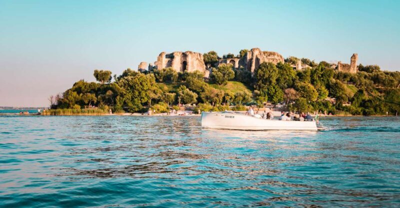 Desenzano del Garda: Sunset Boat Trip at Sunset with Drink - Key Points