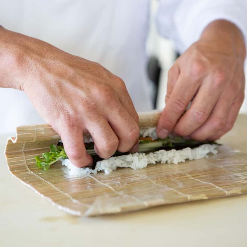 Detroit: Fun Sushi-Making Class with Local Chef - Key Points