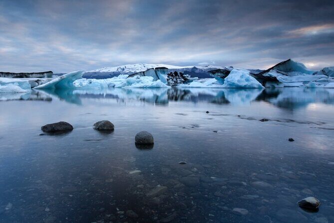 Diamond Beach & Jökulsárlón Floating Glacier Guided Day Tour - Exploring the Diamond Beach & Jökulsárlón Floating Glacier Guided Day Tour