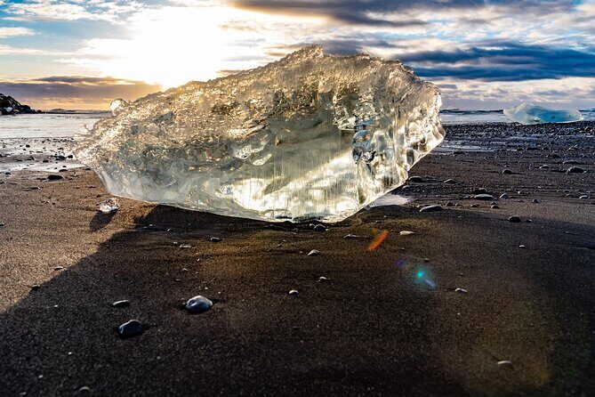 Diamond Beach & Jökulsárlón Floating Glacier Guided Day Tour - Is This Tour Worth It?  