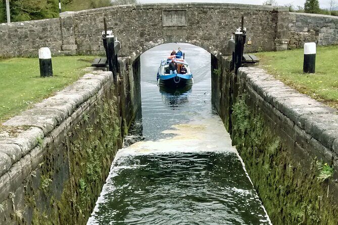 Digby Lock Cruise - Explore Ireland's Historic Grand Canal. - Exploring the Digby Lock Cruise: A Closer Look at Ireland’s Historic Grand Canal