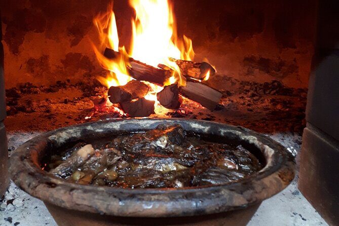 Dining Experience with local family - Who Should Book This Tour?