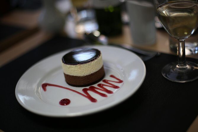 Dinner and Jazz Cruise on the River Thames - FAQ