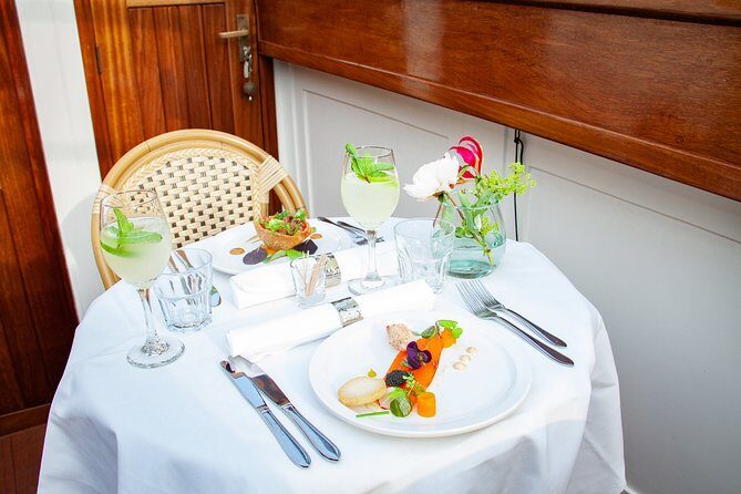Dinner Canal Cruise Amsterdam: 3-Course Dinner Included - An In-Depth Look at the Experience