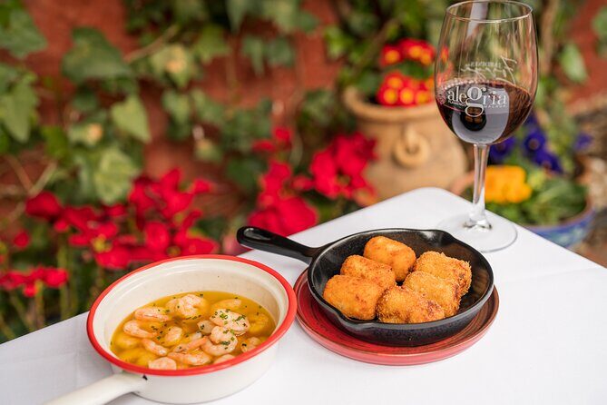 Dinner on a terrace in the Albayzin and a live flamenco show - The Itinerary Breakdown