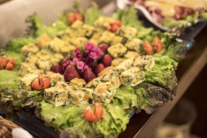 DINNER OR TAPAS in a Poruguese Home - A Deep Dive into the Experience