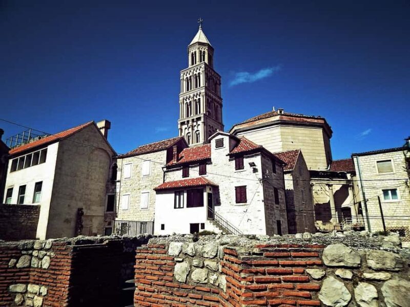 Diocletian's Palace and Old Town SMALL GROUP Walking Tour - Starting at the Golden Gate