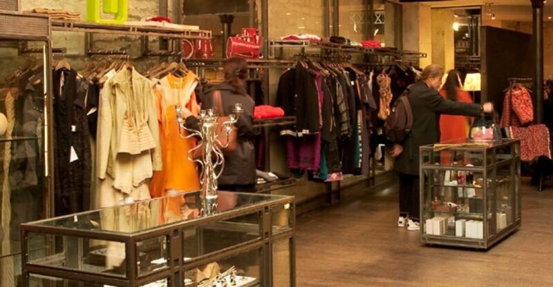 Discount Couture: ultimate Paris Shopping 2h30 walking tour - A Closer Look at the Experience