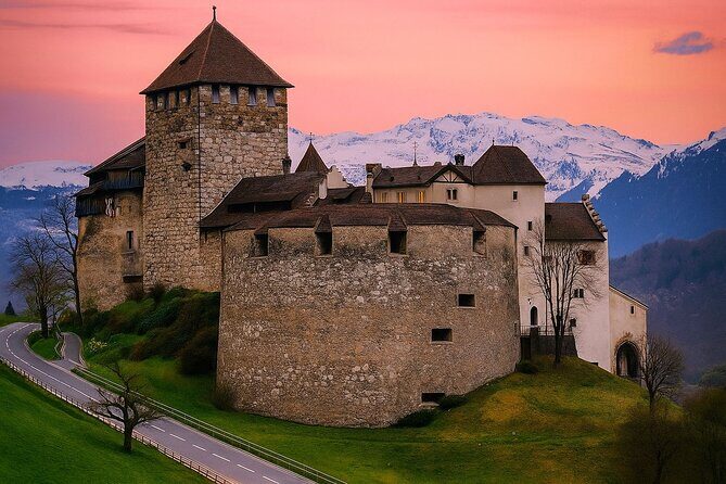 Discover 4 Countries in One Day from Zurich in Small Group - Key Points